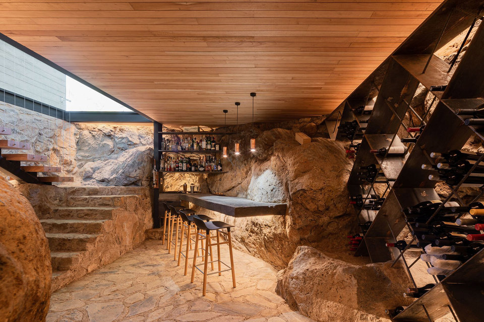 CAVA HOUSE - Notable Distinction